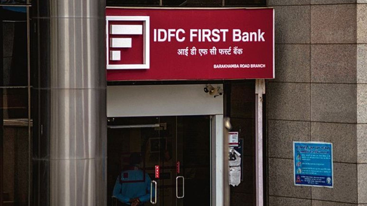 IDFC first bank scam Latest News in Telugu, IDFC first bank scam News ...